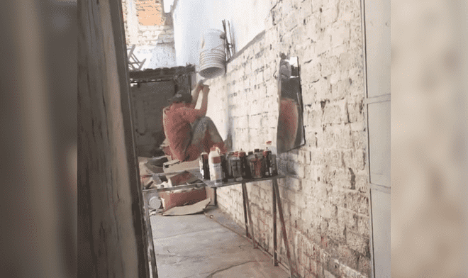 Facebook: intenta sacar un balde atascado, sin imaginar que sucedería ...